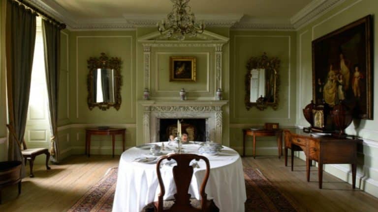 A Guide To Georgian MDF Wall Panelling - Tablero
